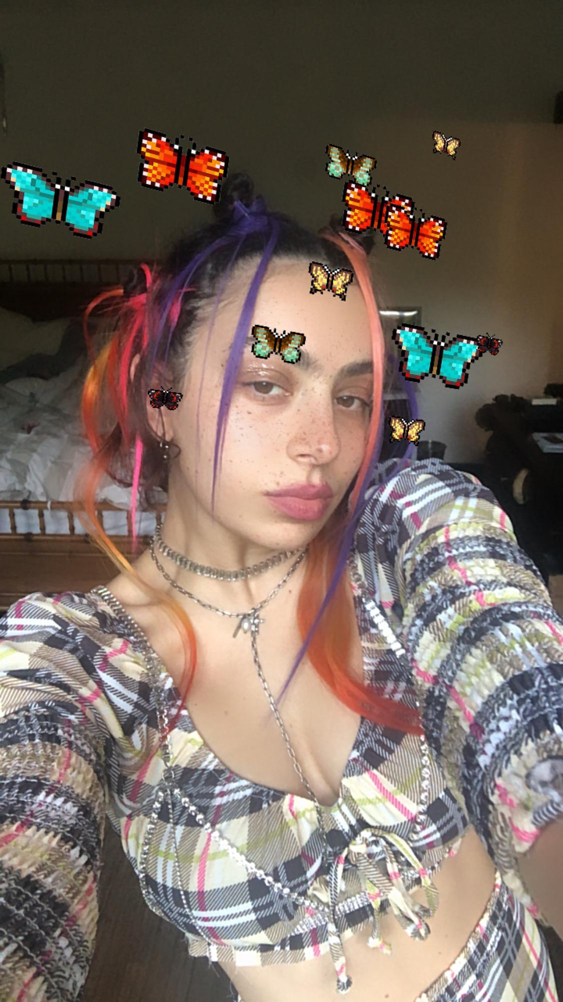 Charli XCX Details New Self-Isolation Album 'how i'm feeling now ...