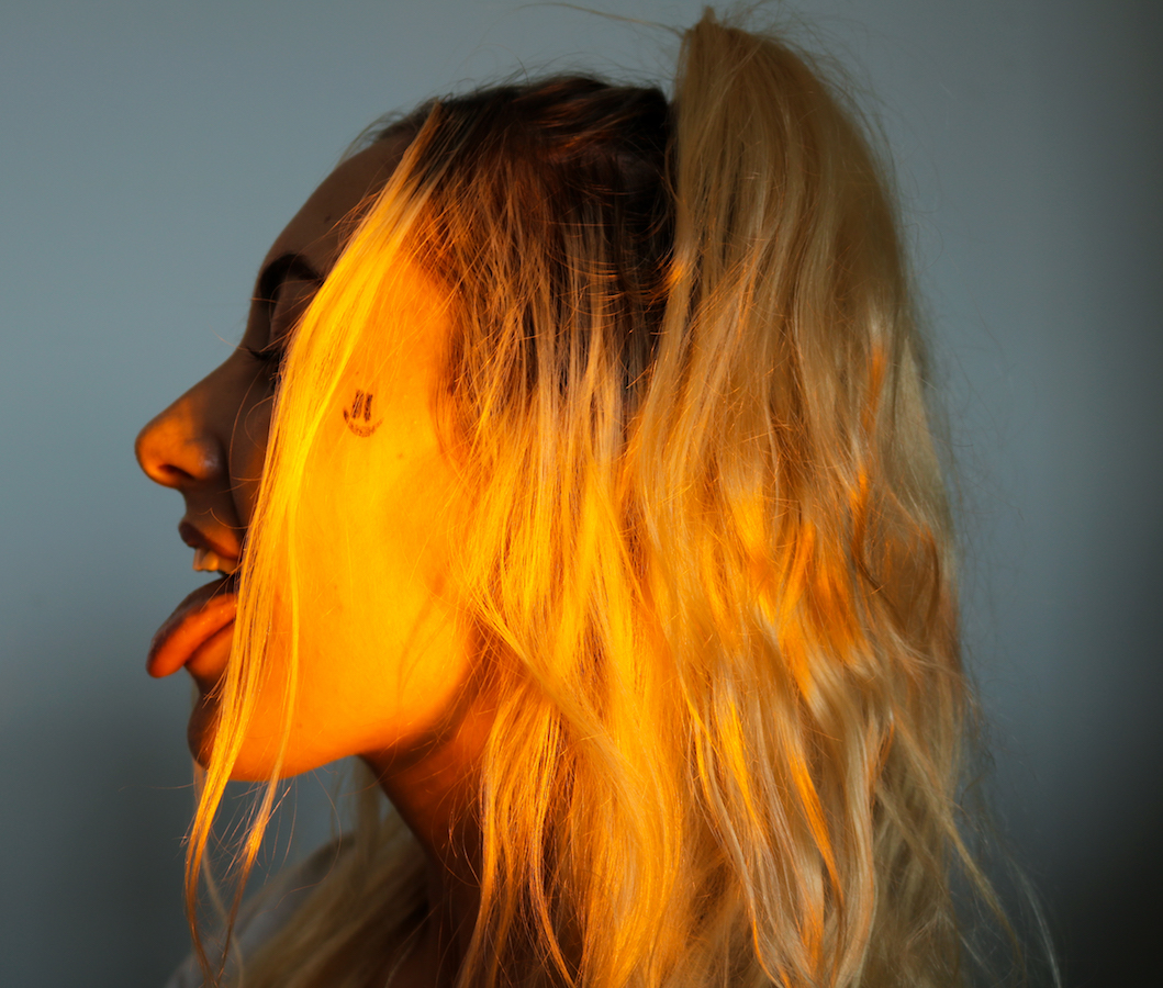 After Trying On Different Personas, Lenii Finally Settles On Herself ...