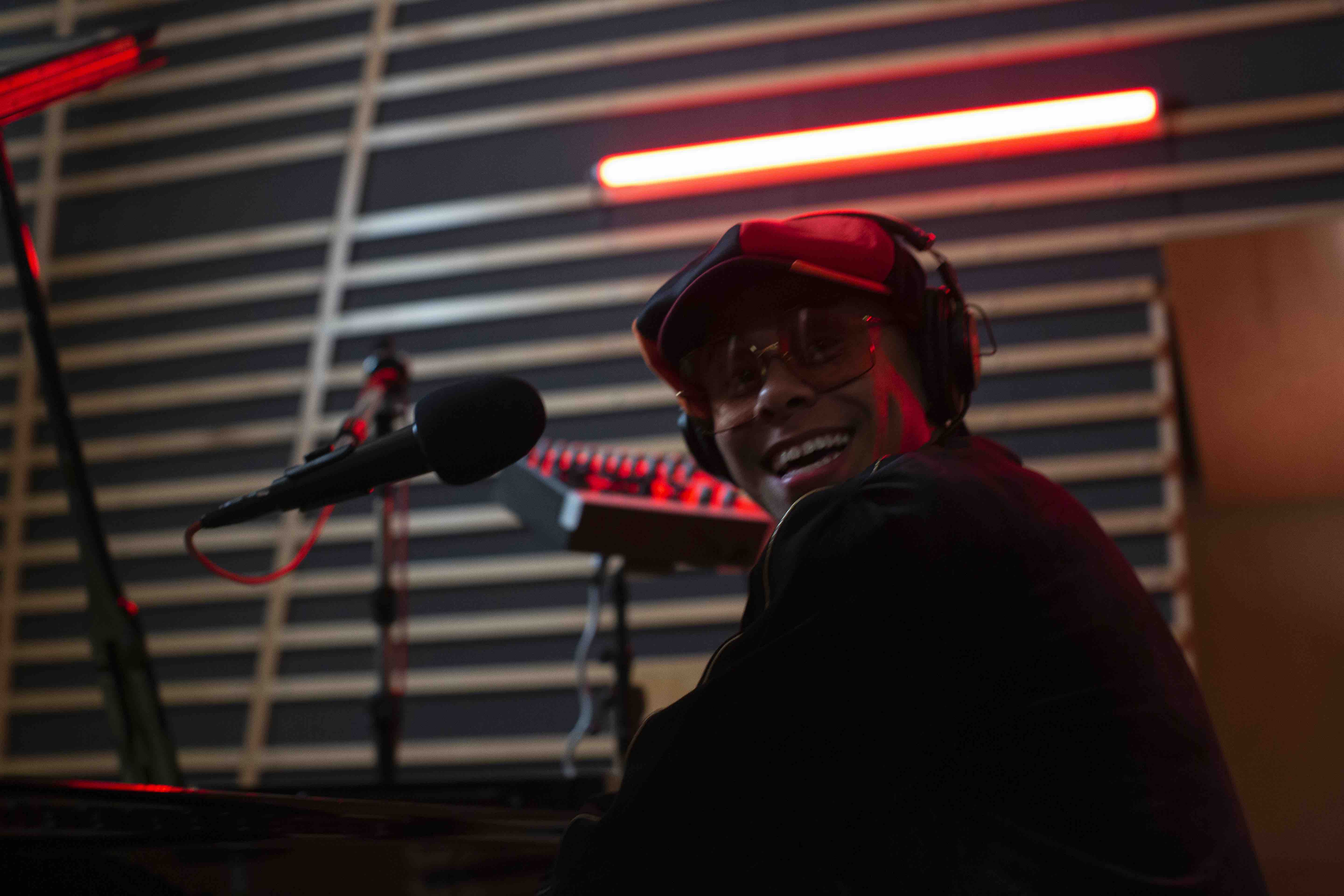 Live Gallery: Reuben James Livestream From Metropolis Studios | Live ...