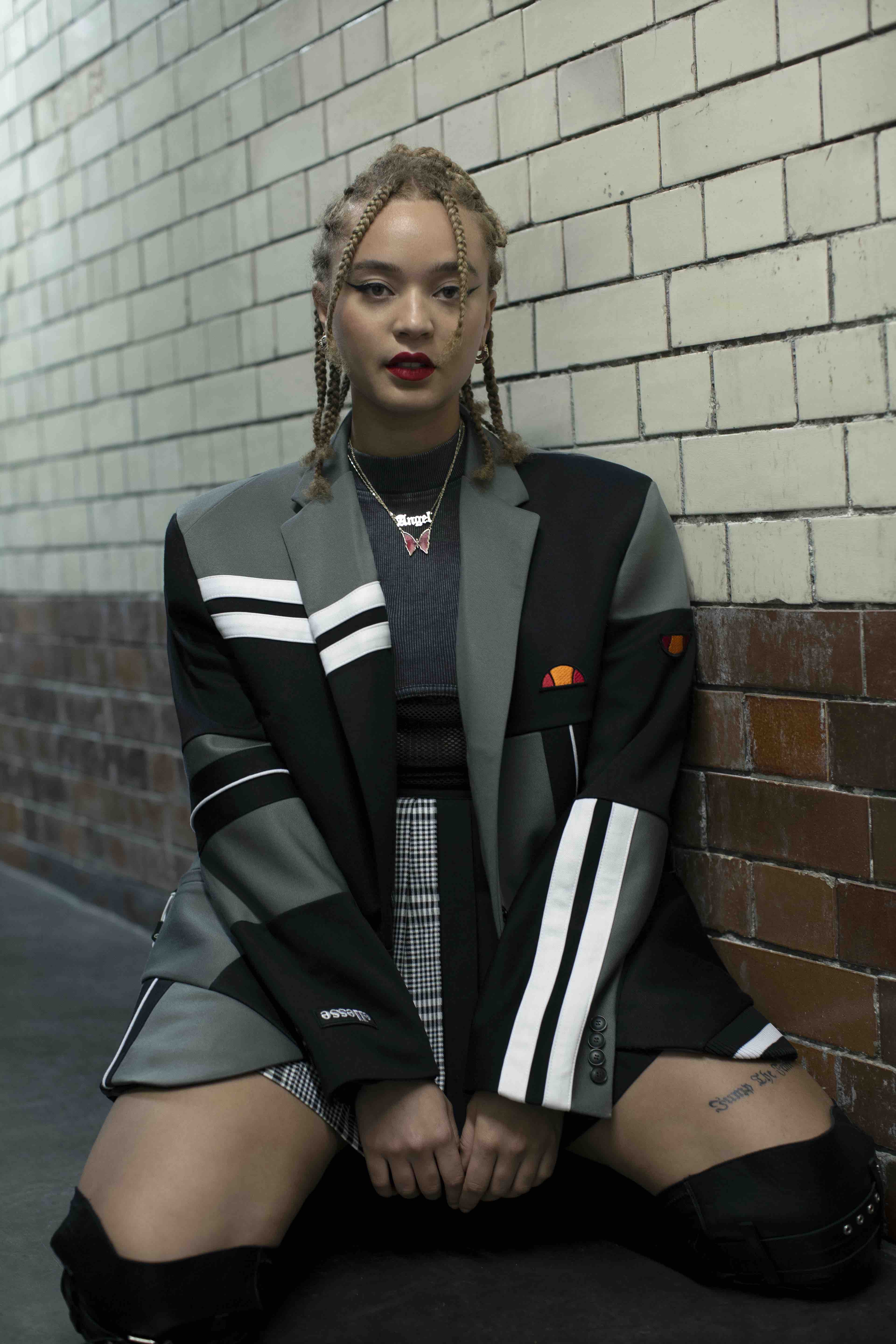 Live Gallery: Connie Constance Livestream From Metropolis Studios ...